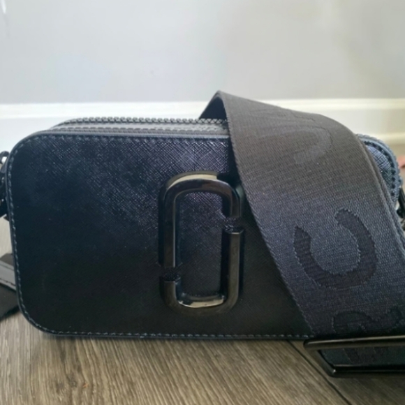 Marc Jacobs | Bags | Marc Jacobs Black Snapshot | Poshmark